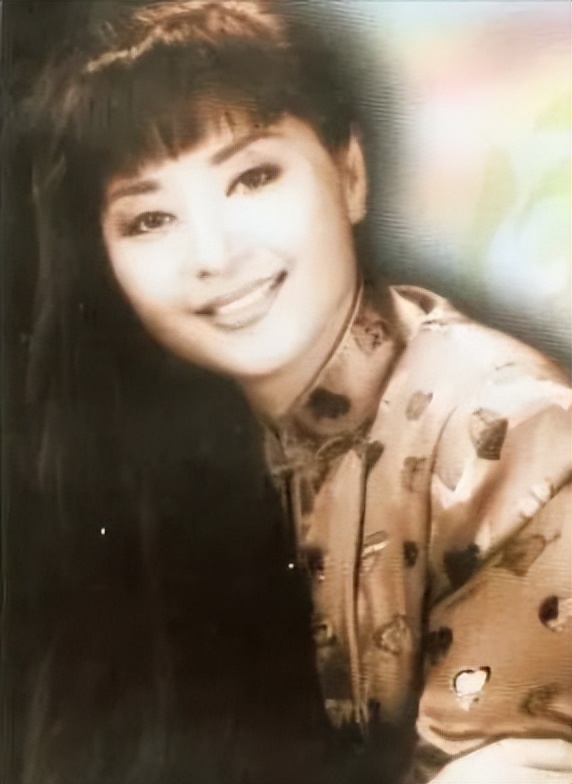 Singer Yin Xiumei: After a flash marriage at the age of 32, she ...