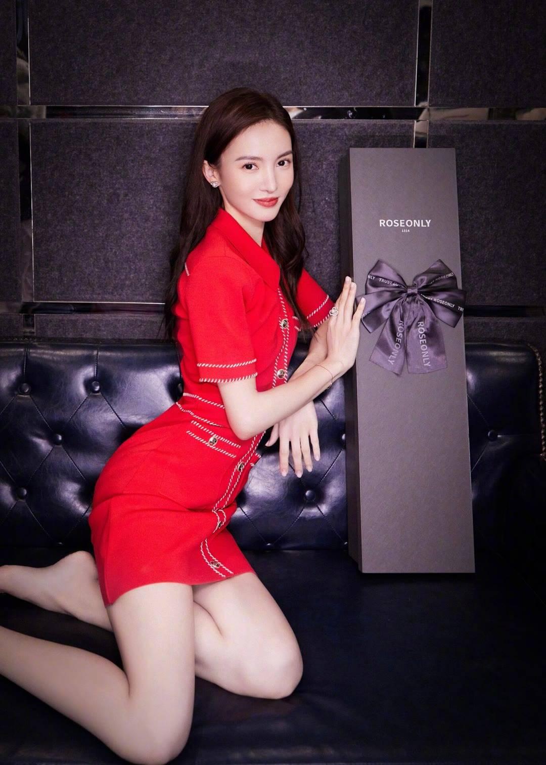 The beautiful picture of the heroine Jin Chen in "All or Nothing" is ...