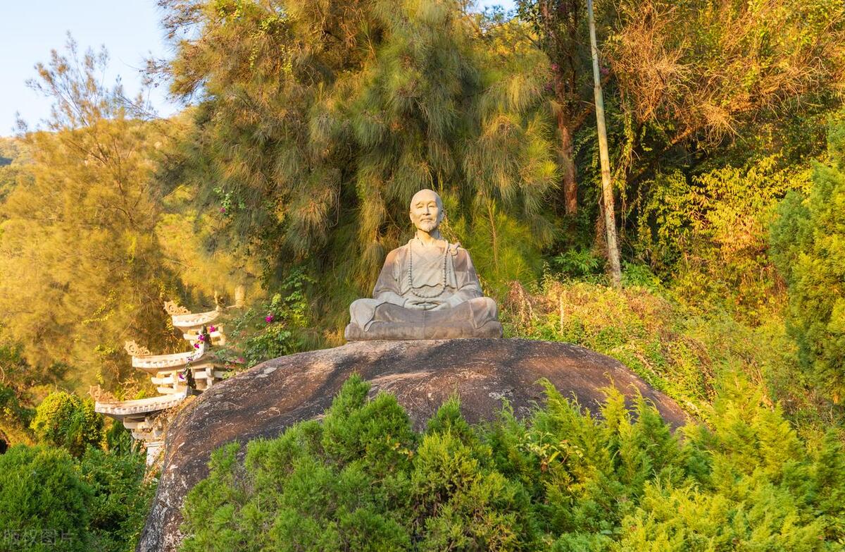 Master Hongyi: Each practice has its own advantages, and each has its ...