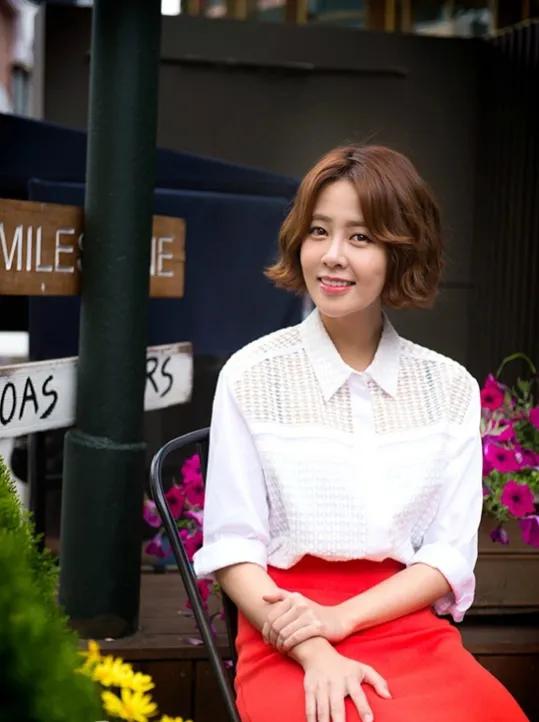 Korean actress Cui Yunying - iNEWS