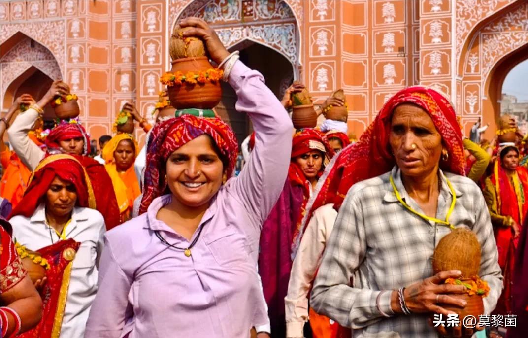 In India, why can't people of lower caste pretend to be people of ...