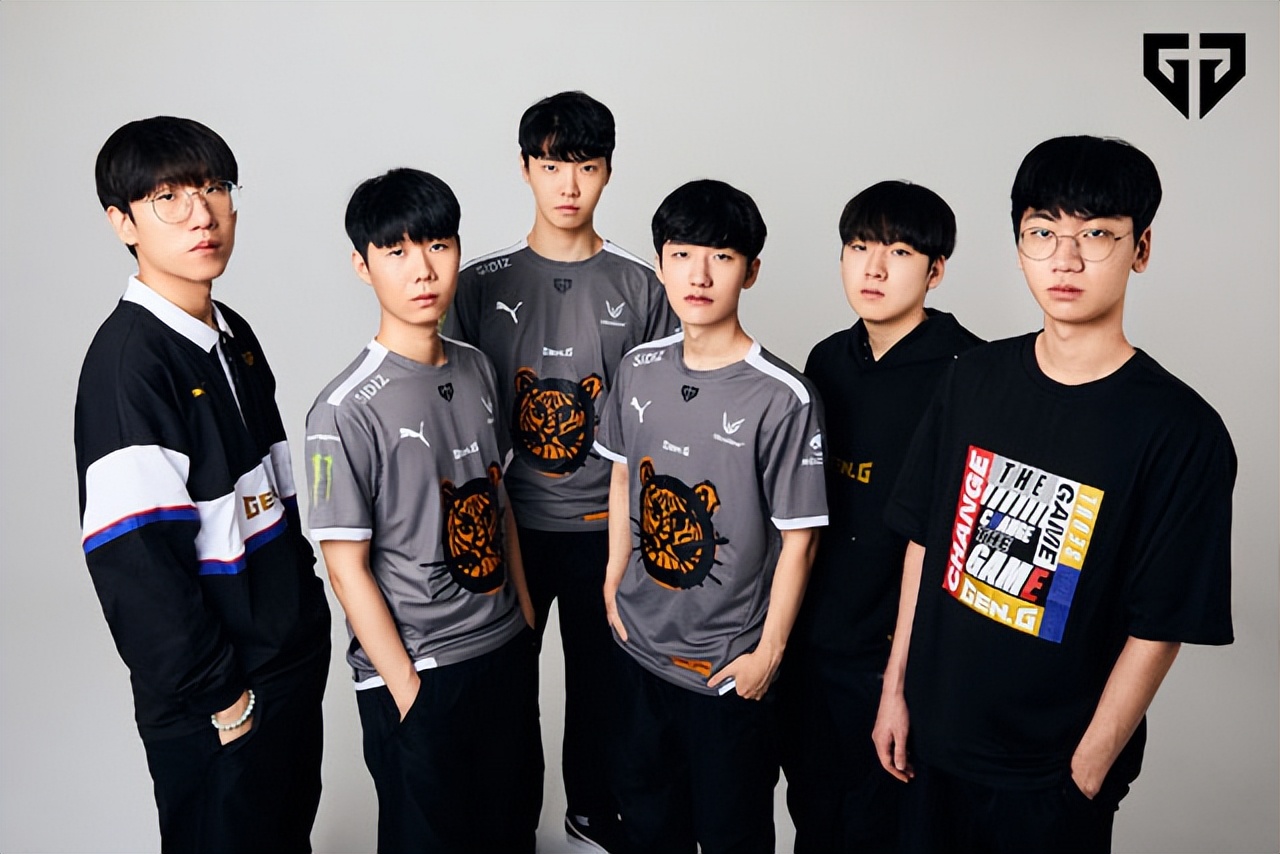 The second round of the S12 group stage final battle: Group D patient ...