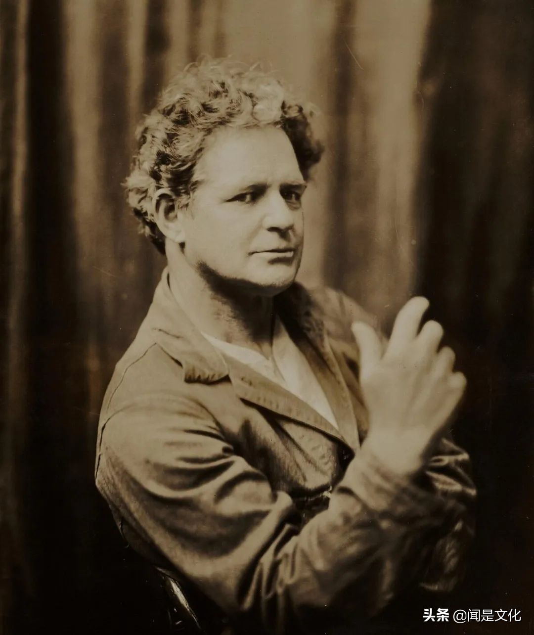 What is George Gray Barnard sculpting? - iNEWS