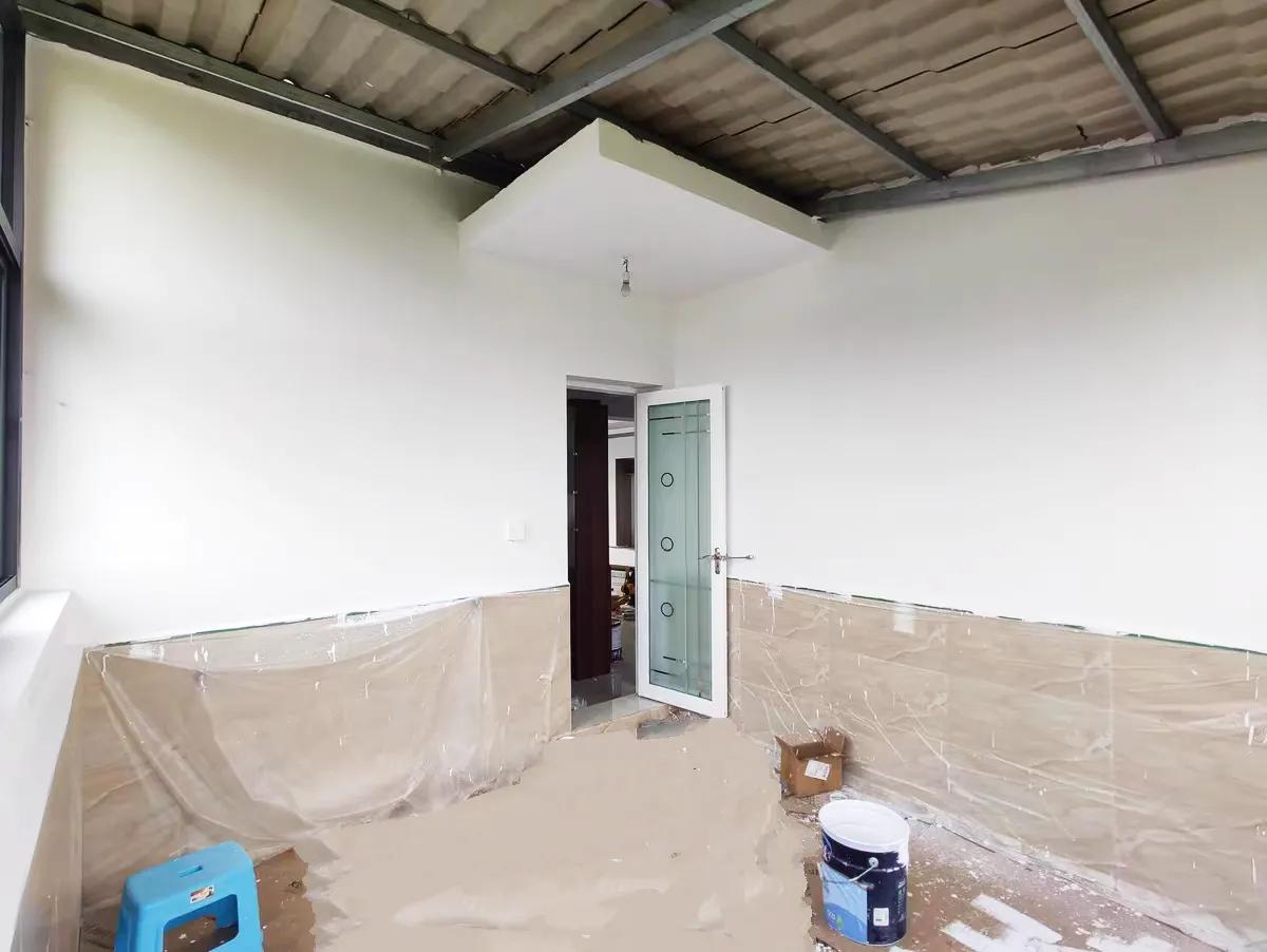 "The rich look at the kitchen, the poor look at the hall", is it ...
