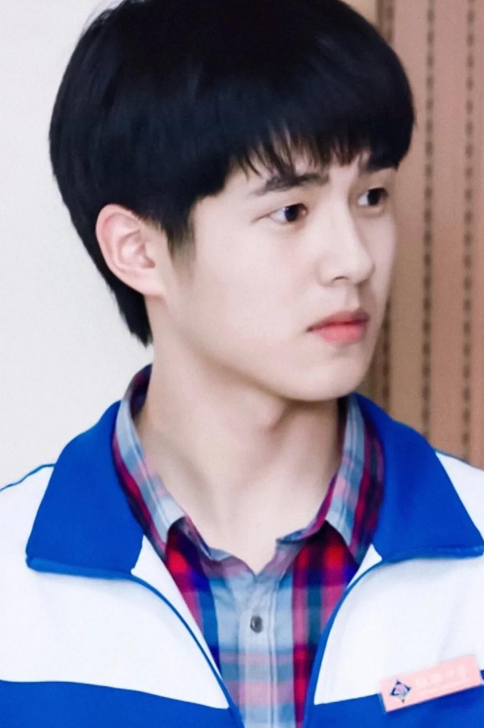 Liu Haoran's recent photo exposure! My eyes are small and my head is ...