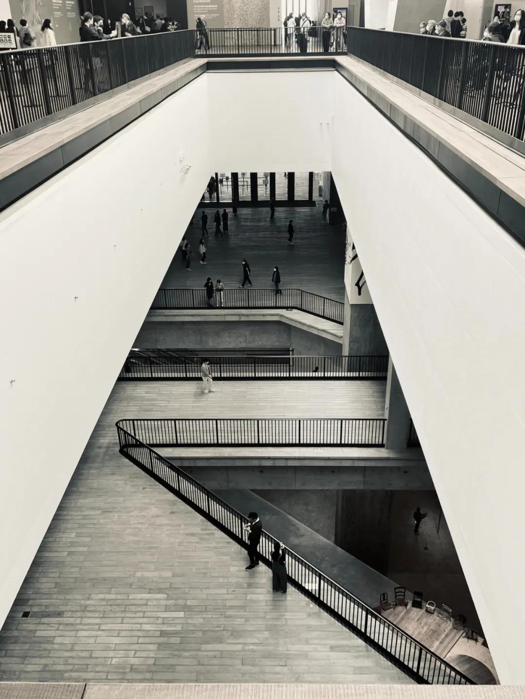 "Small Guide Takes You" Visual Art Exhibition Ceiling: M+ is here - iNEWS