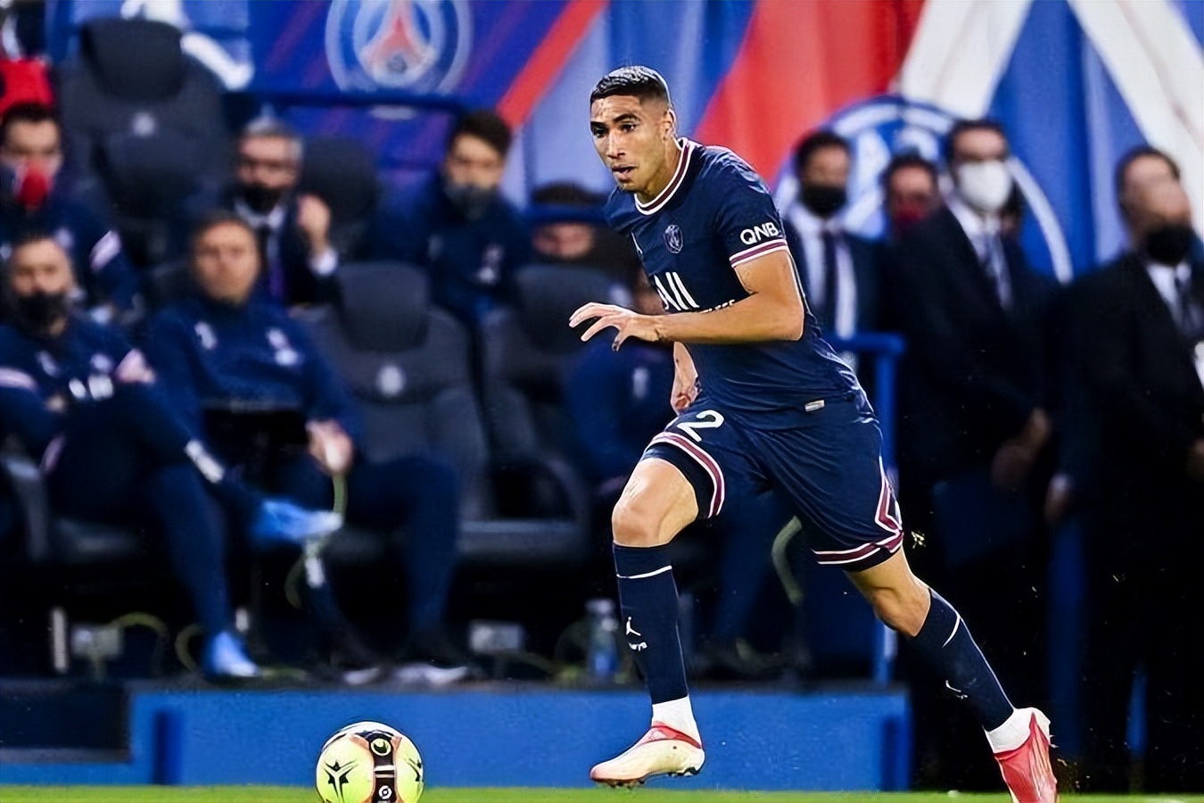 Right flank in Paris: How to use good Ashraf will be an important issue ...