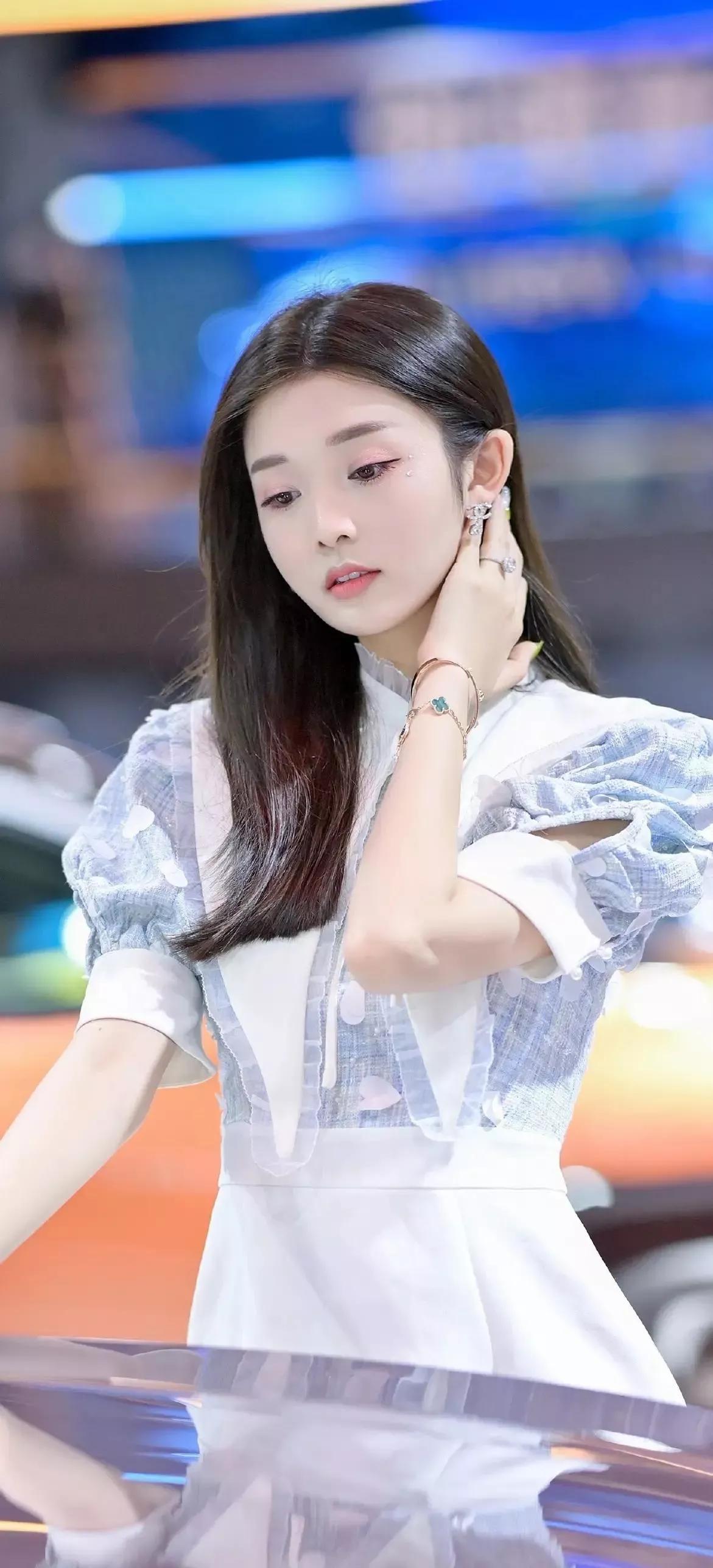 Appreciation of beautiful pictures: Li Liangliang - iMedia