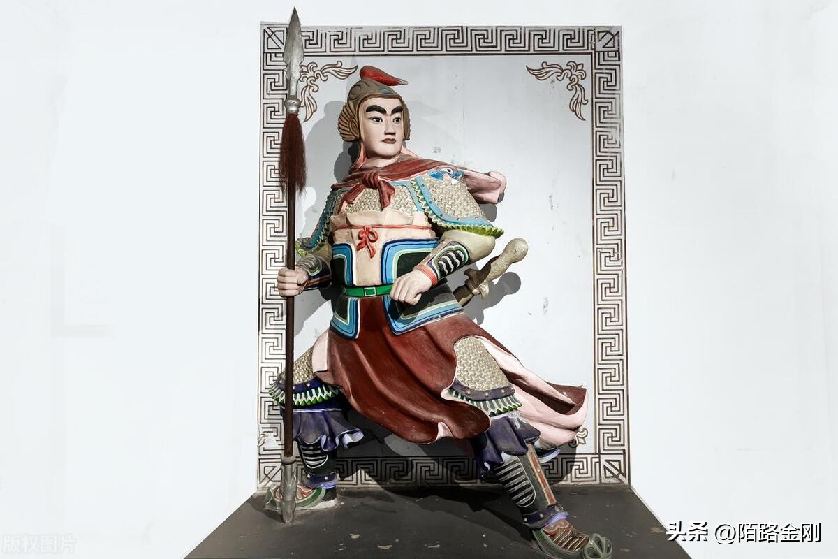 "The Romance of the Three Kingdoms" "Lv Bu in the front and Ma Chao in ...