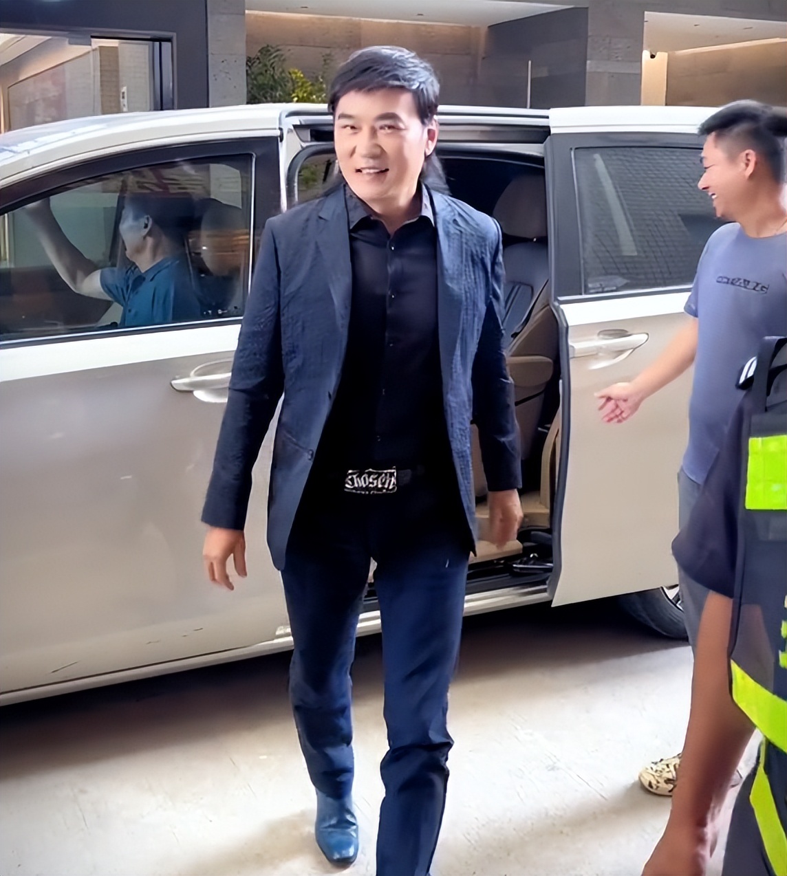 From the low popularity of Jiao Enjun's commercial performance, I saw ...