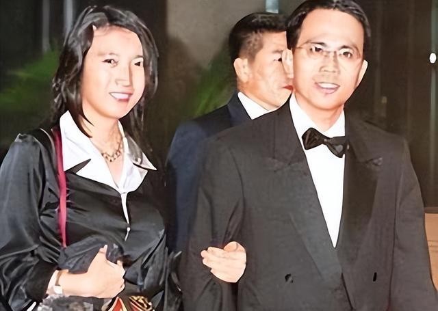 Wang Liqiao: Li Ka-shing gave her a 2 billion mansion when they got ...