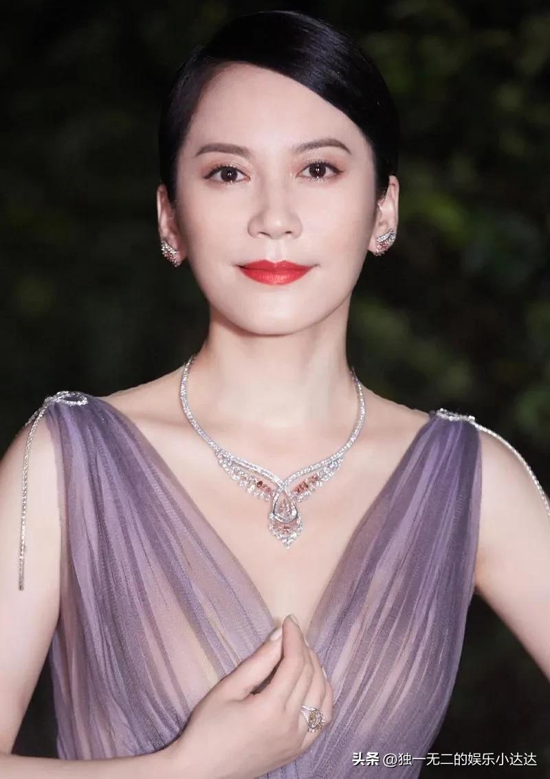 The delicate performance brought a deeper impression to the audience ...