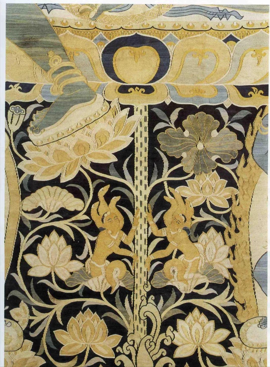 What influence did the lotus pattern in Italian silk weaving art in the ...