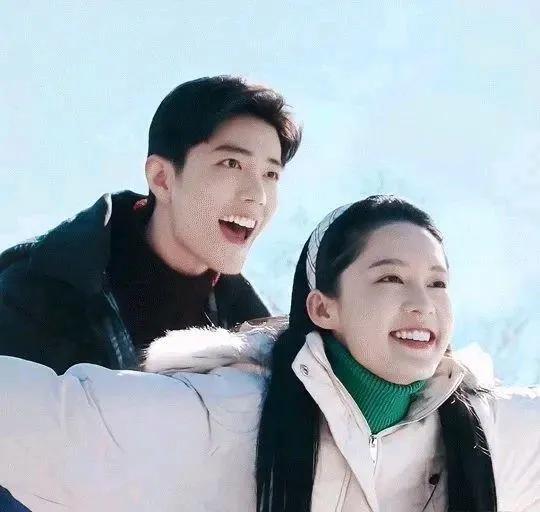 They officially announced their relationship and won the blessings of ...