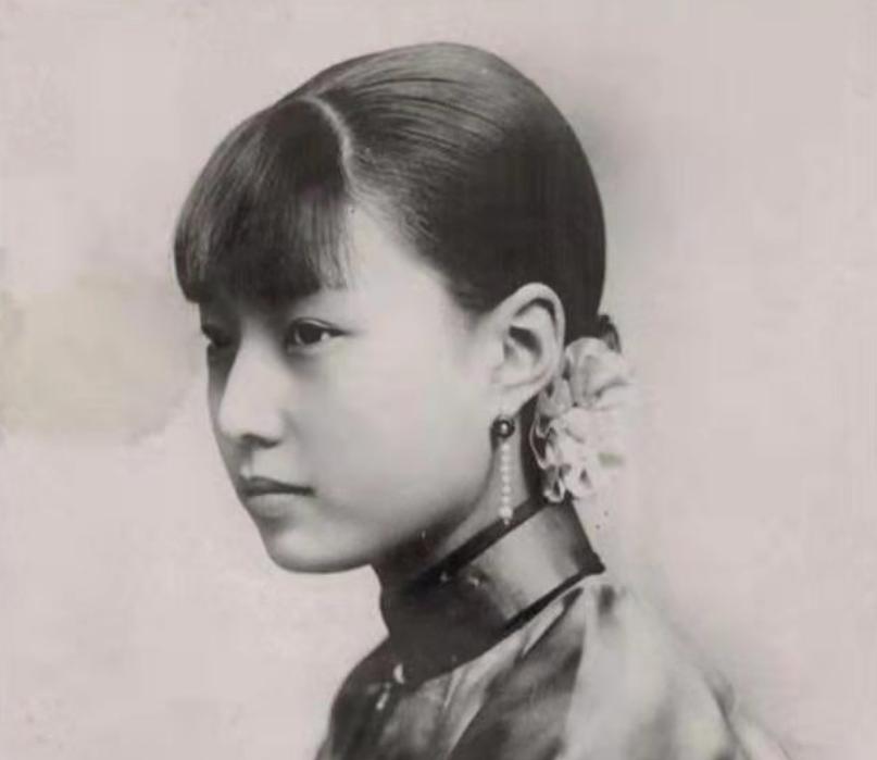 In the Qing Dynasty, Gege was obsessed with being a good match. Later ...