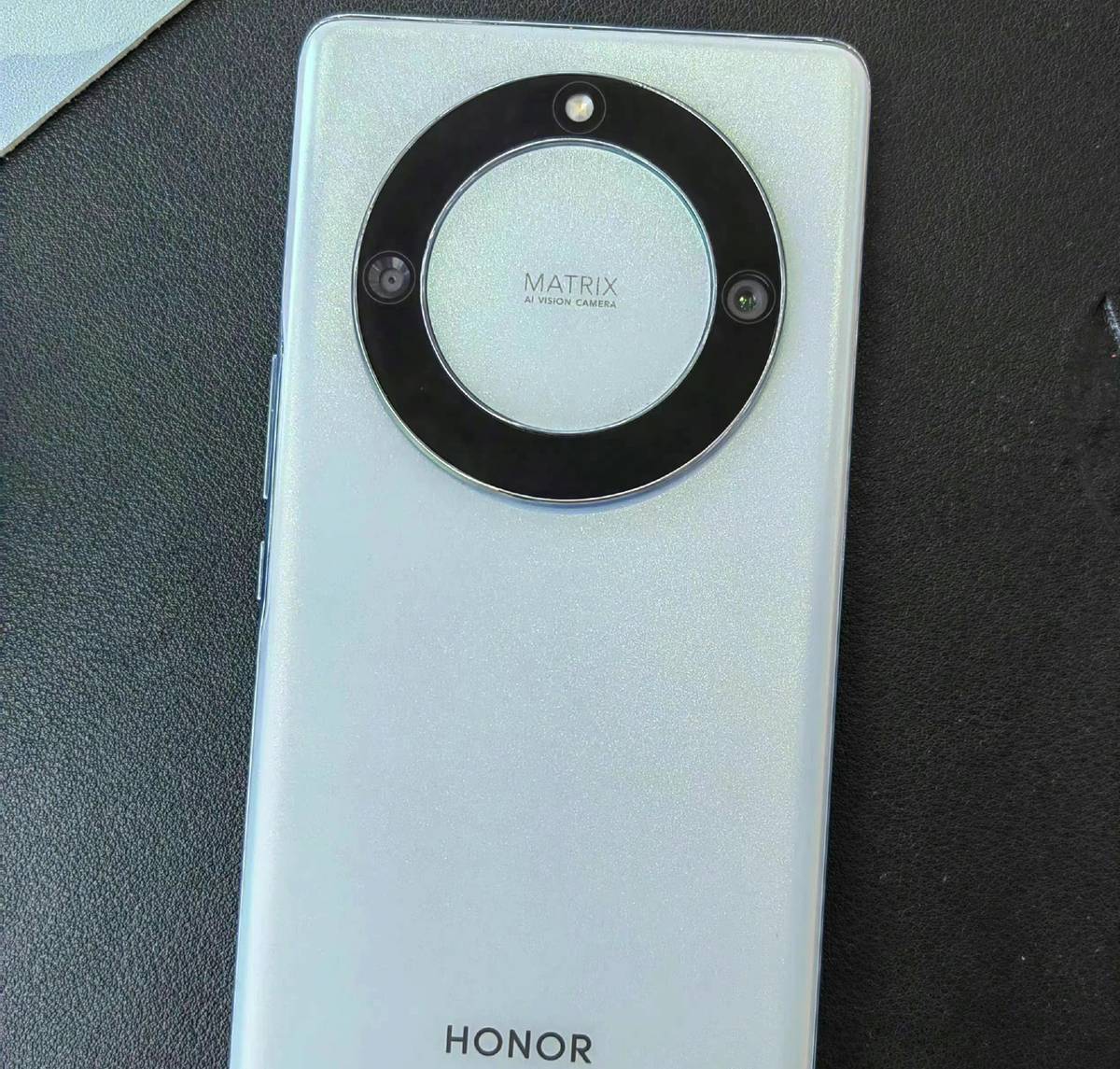 Honor X40 real machine map exposure: Snapdragon 695 + 120Hz refresh ...
