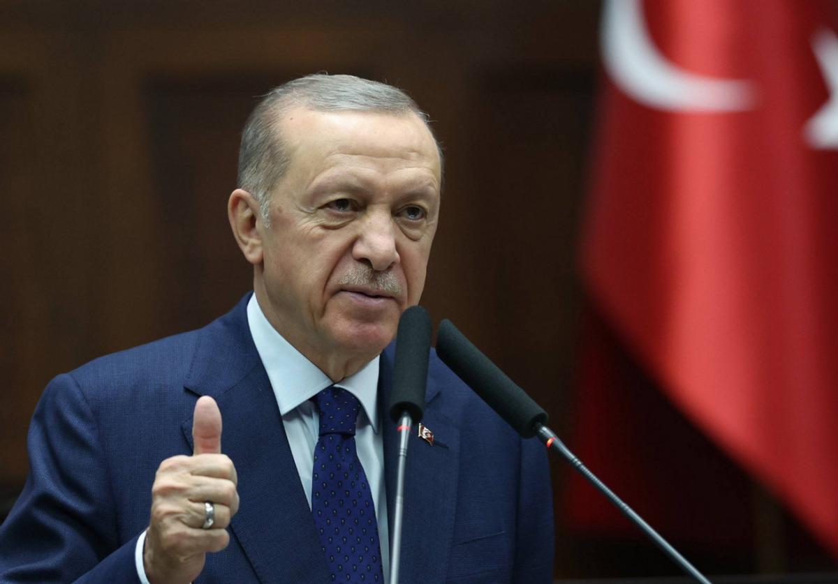 In the Turkish general election, the "third candidate" votes for ...