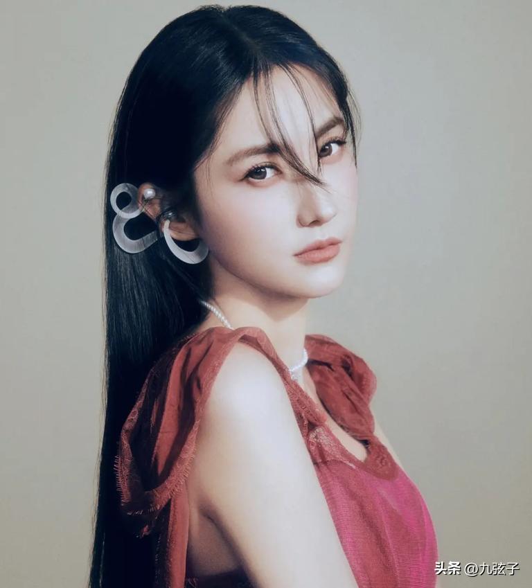 "3D Goddess" Lan Yan's embarrassing love history! - iNEWS
