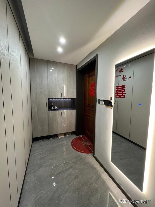 Look at her 178-square-meter big house, the decoration is simple and ...