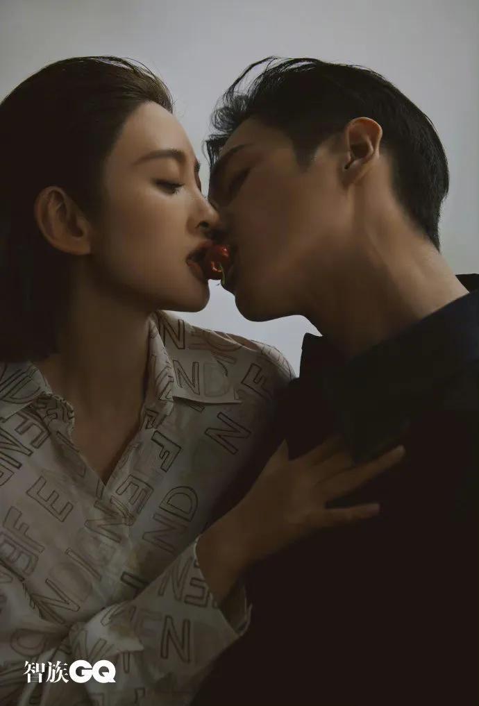 Zhang Ruoyun and Tang Yixin's double magazine is so sweet - iMedia