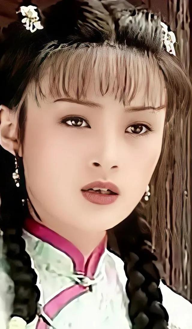 The classic beauty of Jiang Qinqin - iNEWS