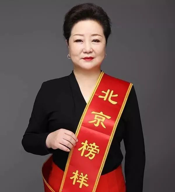 The world's non-genetic inheritor Li Dongfang settled in Huo KING ...