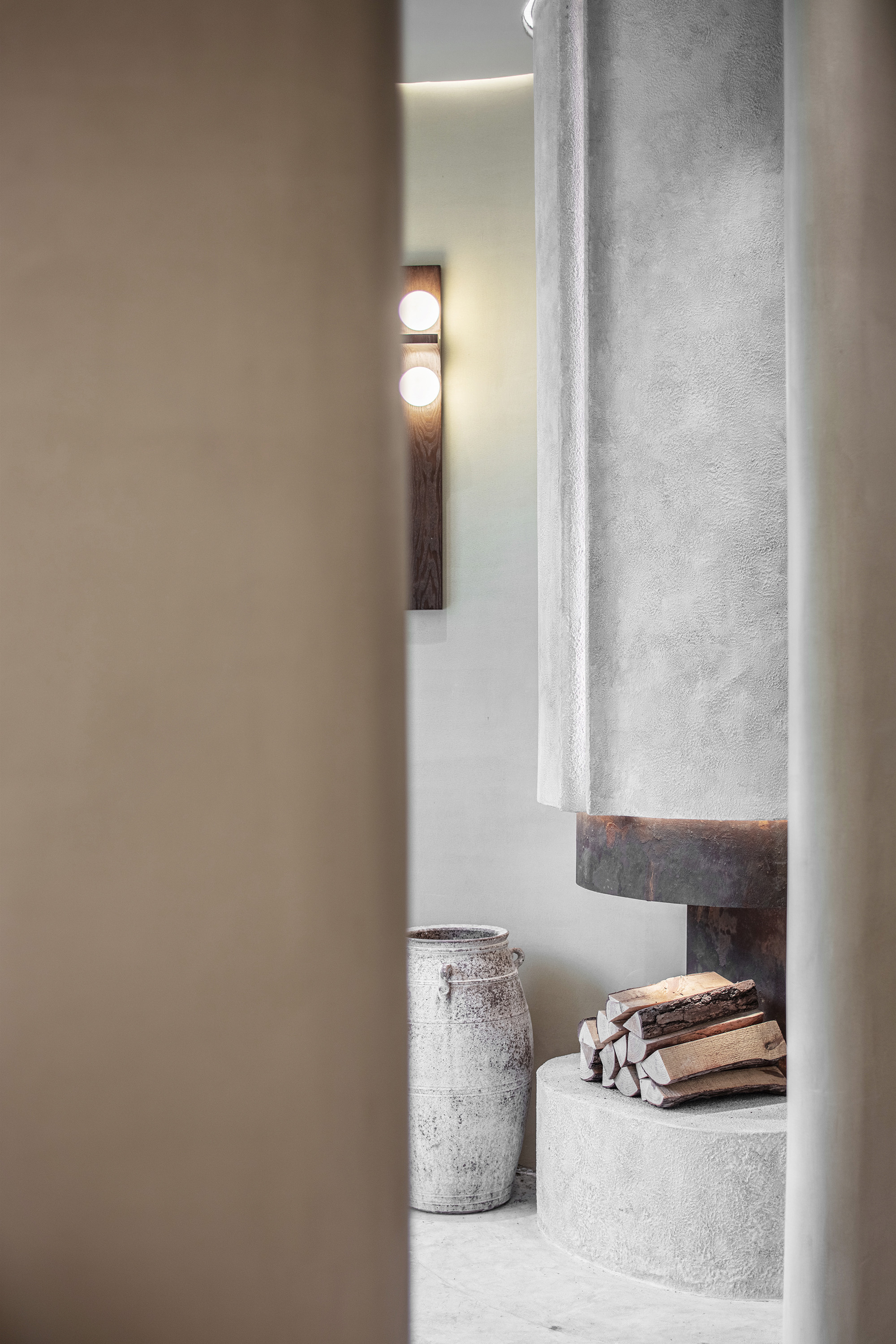 The design of such a milk tea shop is very medieval - iNEWS