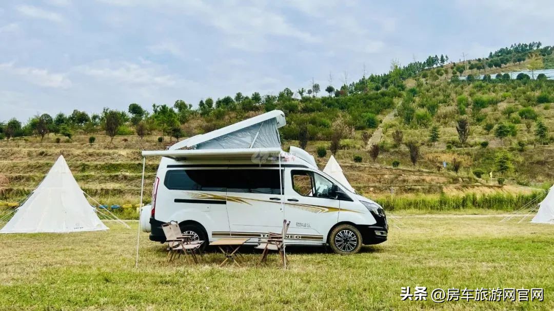 12.1 Luoyang RV Show: Qixing RV Type B lifts the roof to break the ...