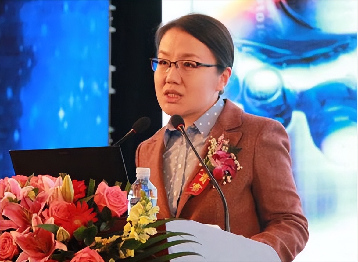 "The Goddess of the Rocket Army" Li Li, sharp military commentary ...