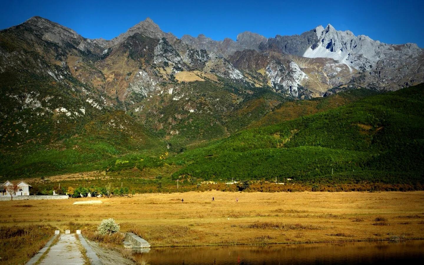 Go to Yuhu Village under Lijiang Snow Mountain - iNEWS