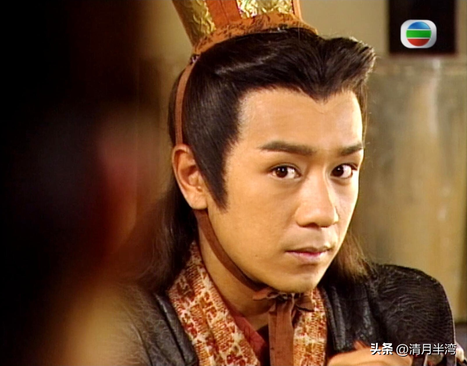 The male star with greasy body, wrinkled face, middle-aged and old-age ...