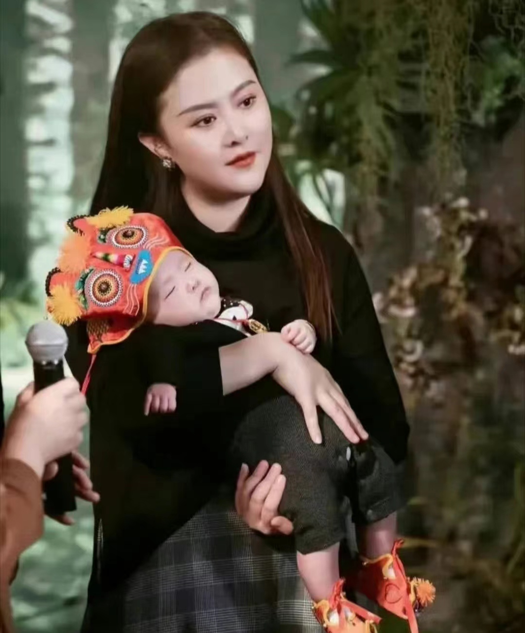 It was revealed that the actor Shen Teng divorced his original partner ...