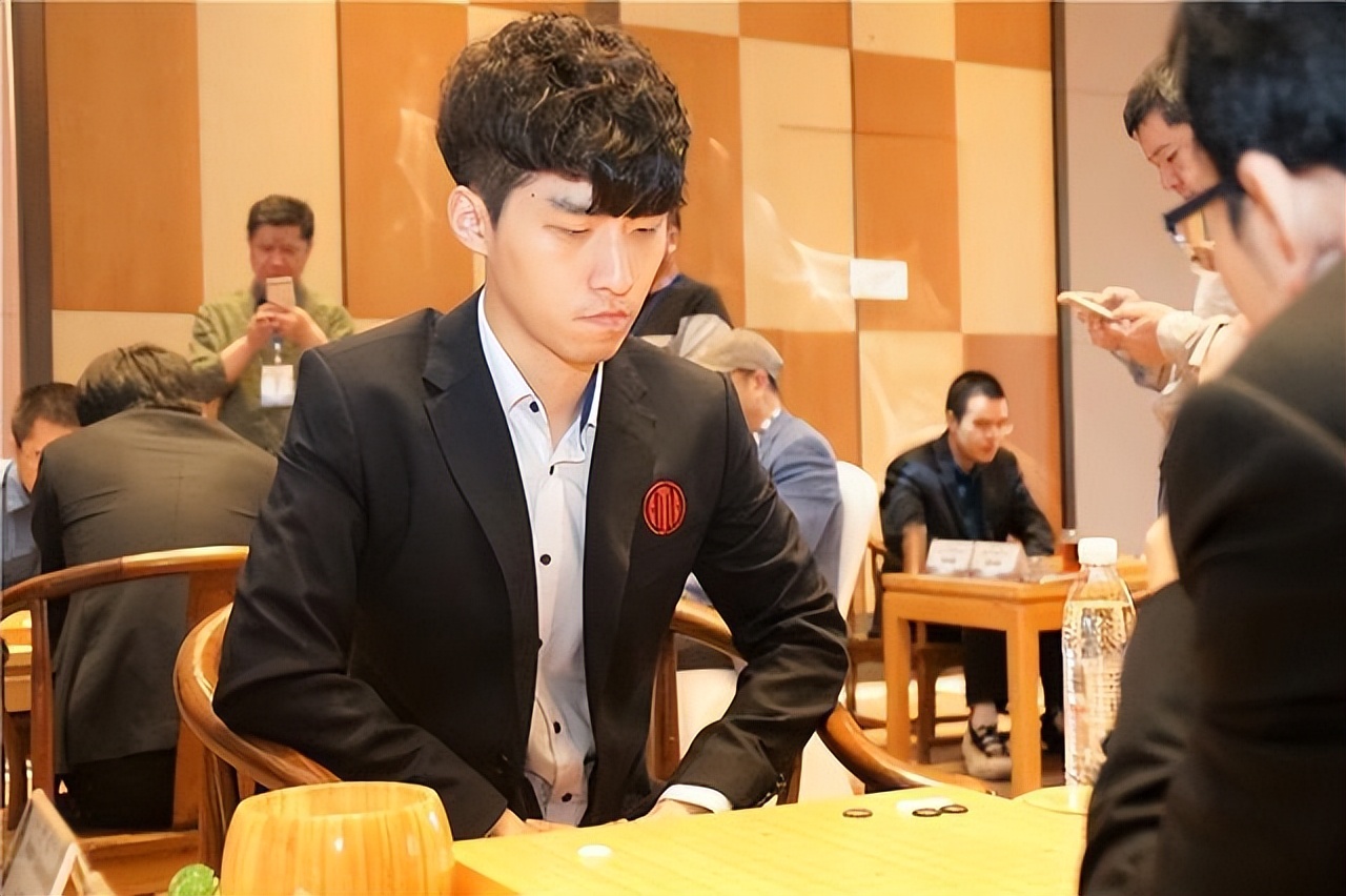 11 o'clock in the middle of the night! Han Jinmingxun and others beat ...