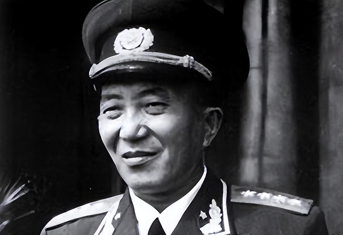 Deng Xiaoping wanted to reuse Zhang Aiping, but Zhang said "I am not ...