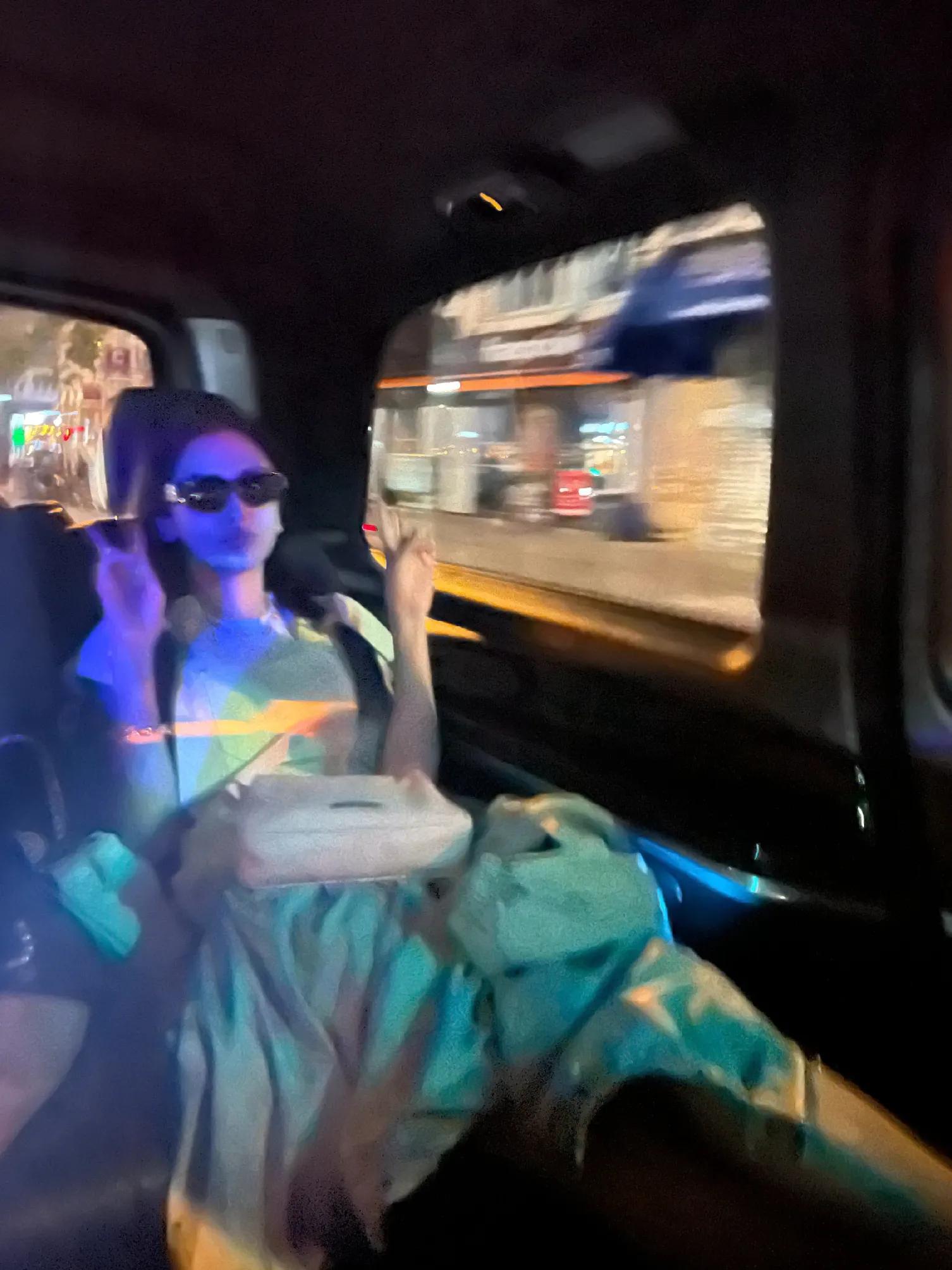 Angelababy's leopard-print waistless vest reveals the secret of 34-year ...