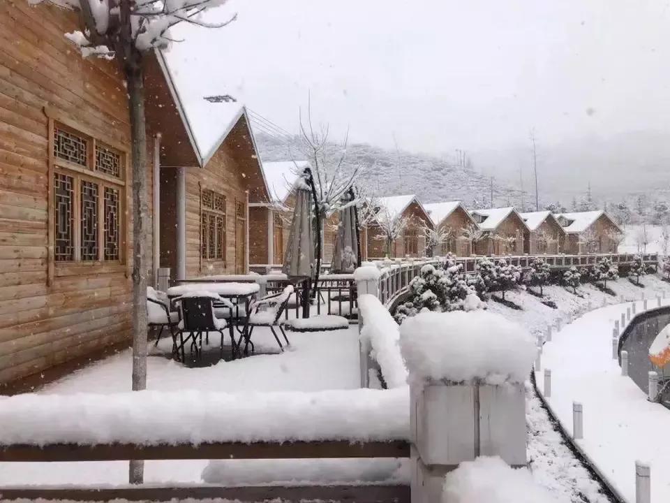 Seven Wonders · The first snow in Weiyuan - iNEWS