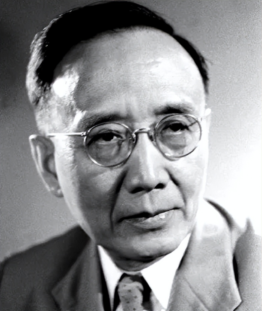 In 1956, Guo Moruo excavated the Dingling Tomb, and it was rumored that ...