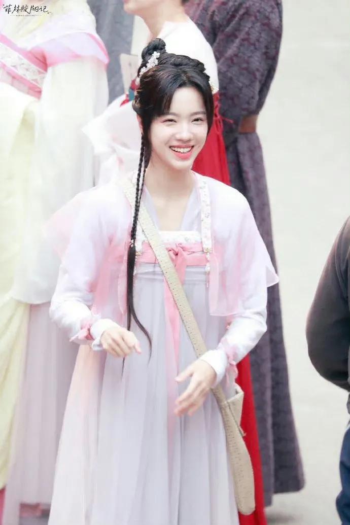 Why has Zhuang Dafei's role as Huang Rong in Tsui Hark's "The Legend of ...