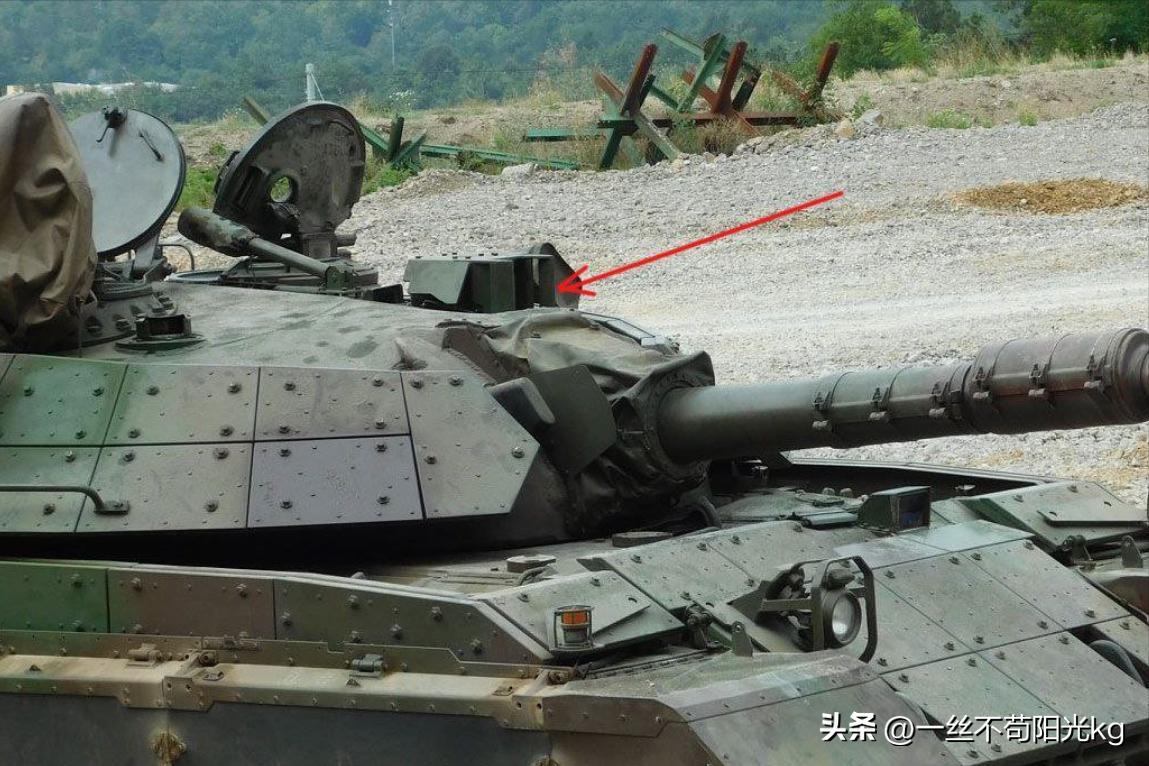 This power is too great! Ukrainian M-55S tank was pierced by Russian ...