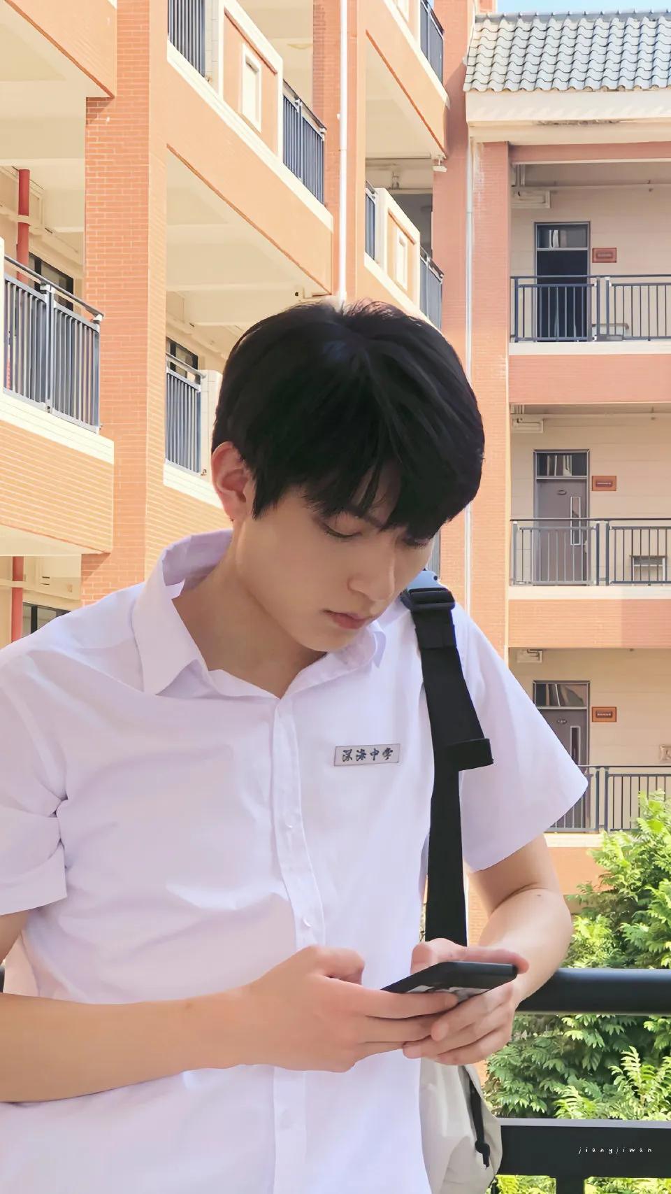 Fan Zhixin's wallpaper - iMedia