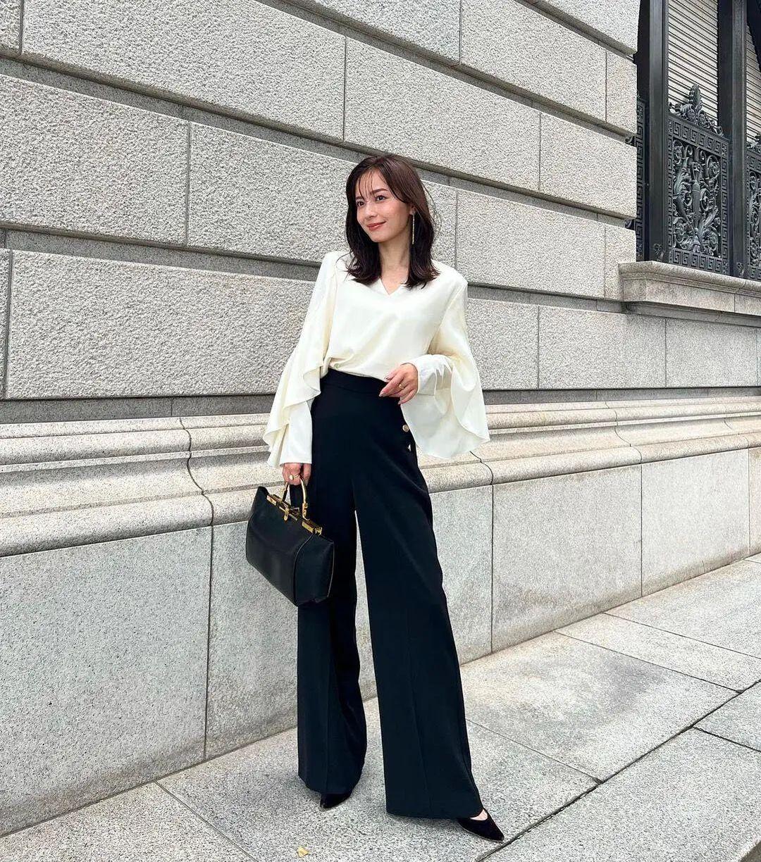 After serving this blogger, her height is only 154, but her fashionable ...