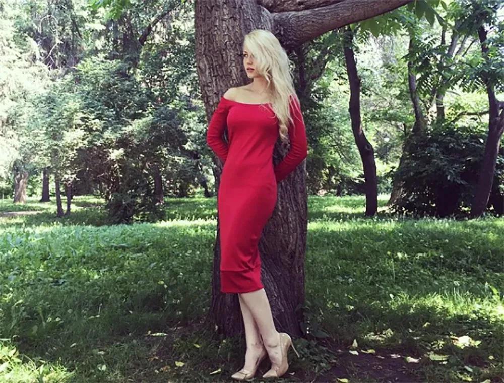 Brave and beautiful Russian beauty - iNEWS