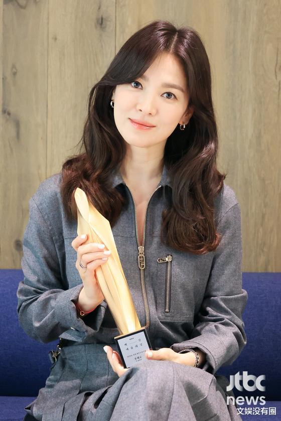 Over 40 acting skills finally recognized! Song Hye Kyo's exclusive interview is open, talking ...