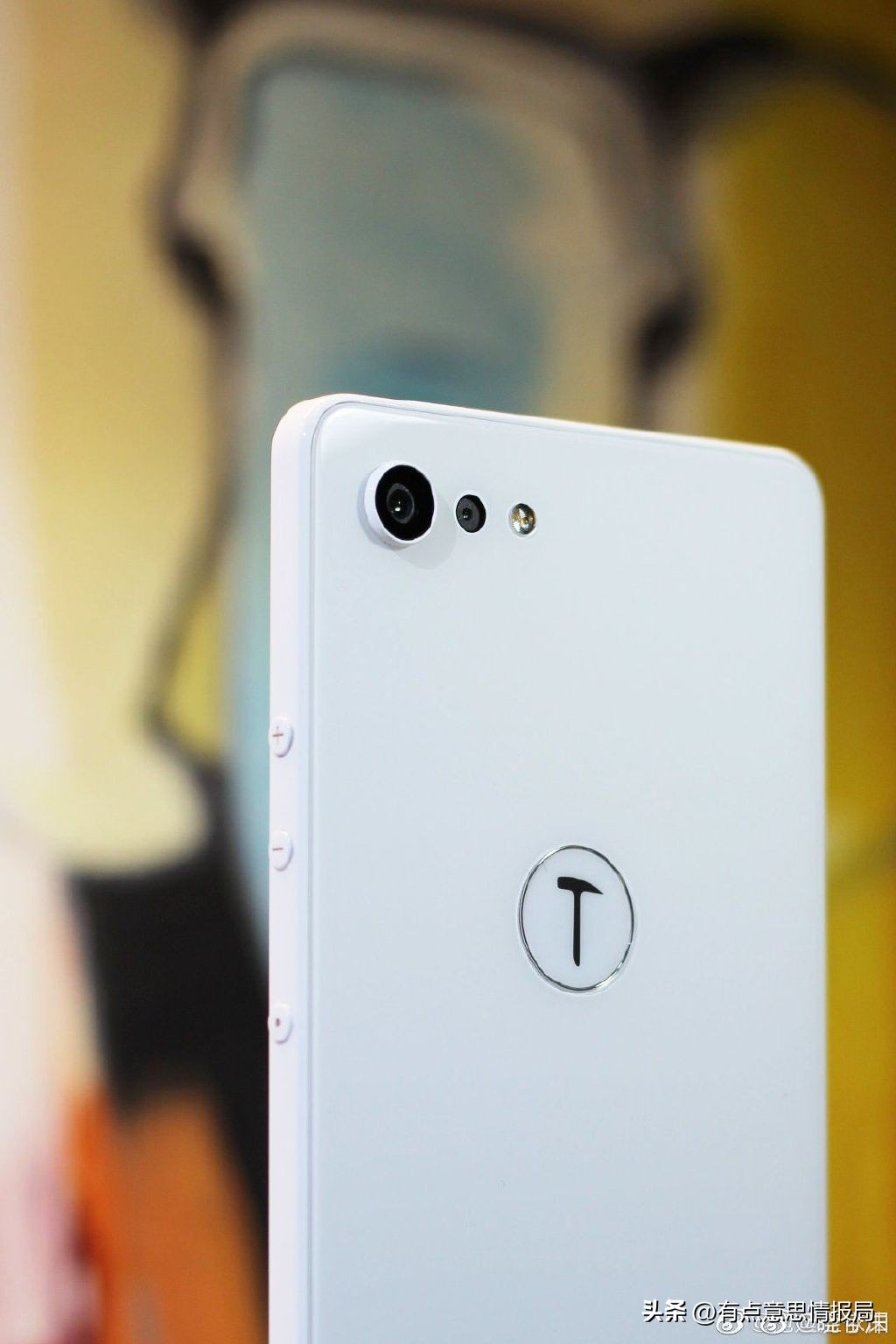 The first under-screen gaming phone released!from red devils - iNEWS