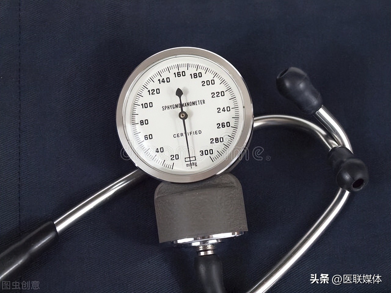 Gout is not just pain, but 4 kinds of harm to the body, one is more ...