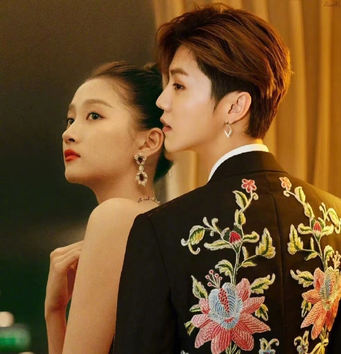 Guan Xiaotong celebrates her 26th birthday, and her boyfriend Lu Han ...