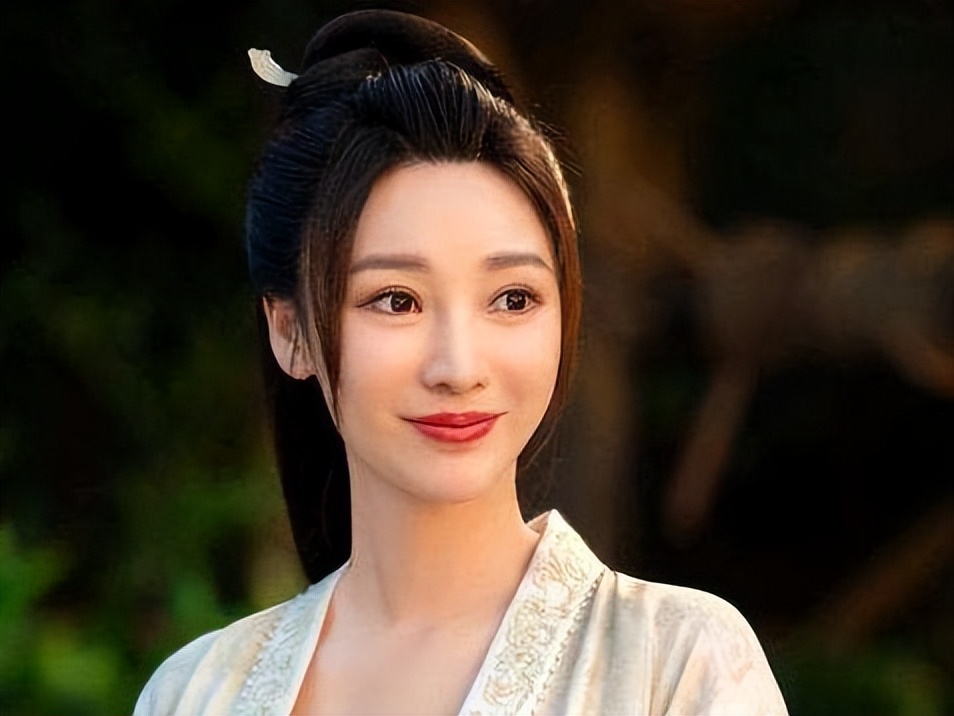 These female celebrities have obvious signs of plastic surgery, but ...