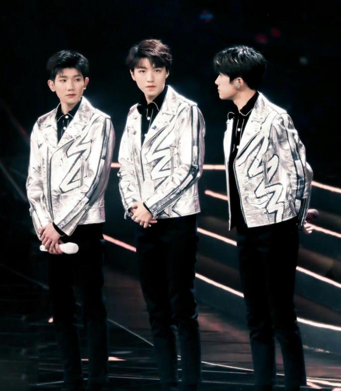 TFBOYS十年之約200萬一張票，網友們已經搶瘋了，黃牛們卻笑麻了 - 資訊咖