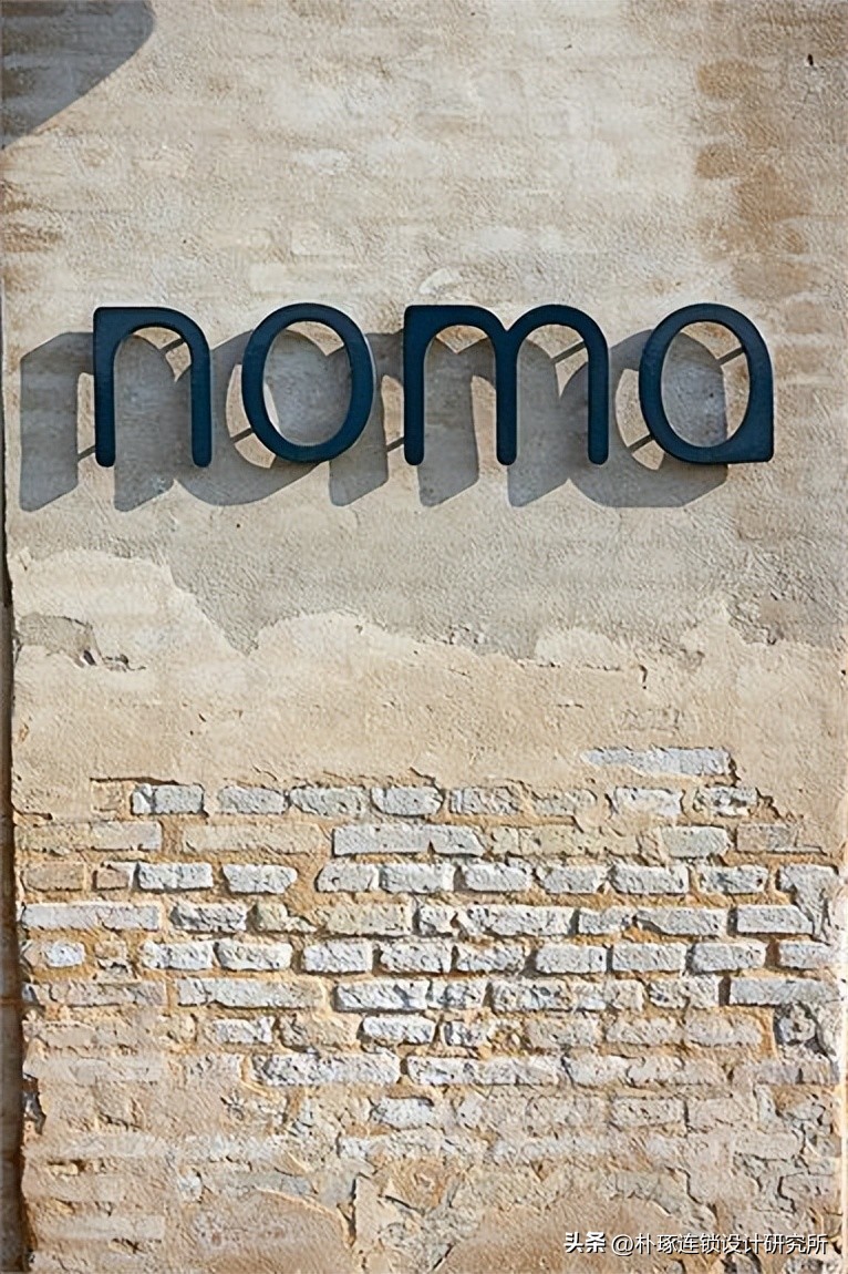 A variety of creative and impressive foreign storefront signboard ...