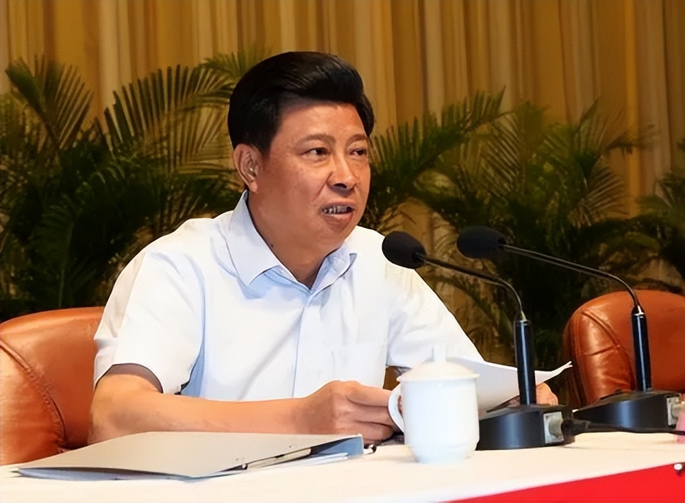 "Big Tiger" Luo Yinguo: raised more than 60 mistresses, made hundreds ...